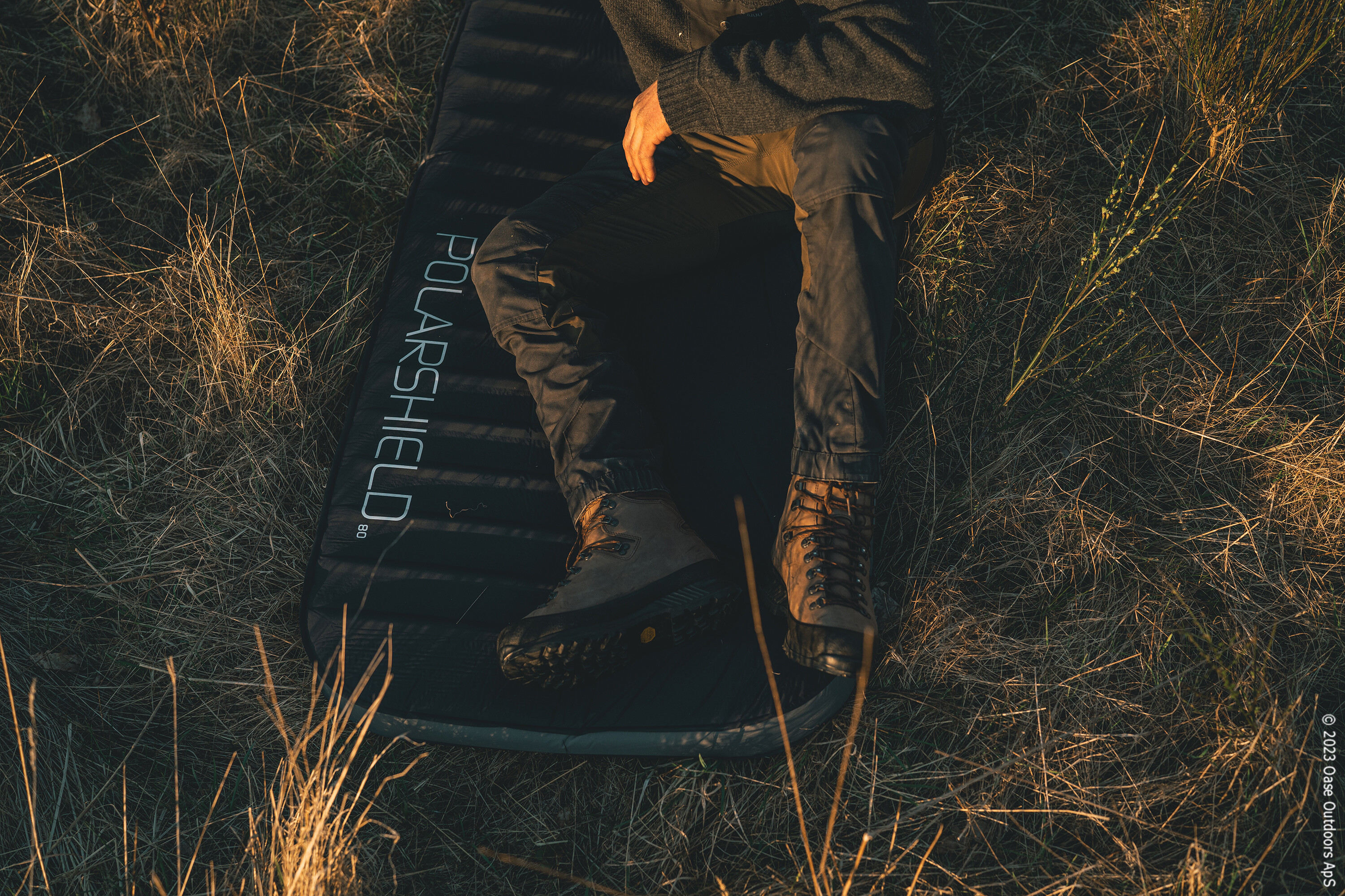 Jak zašít díru na bundě? Samolepící záplatou! | 4camping.cz